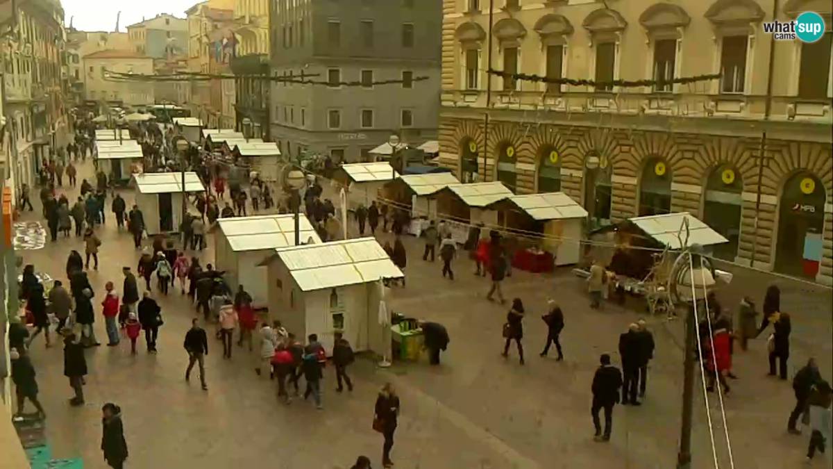 Rijeka, pogled na Korzo, Rijeka, [ Upravo sada, UŽIVO ] LiveStreaming ...