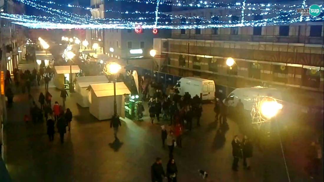 Rijeka, pogled na Korzo, Rijeka, [ Upravo sada, UŽIVO ] LiveStreaming ...