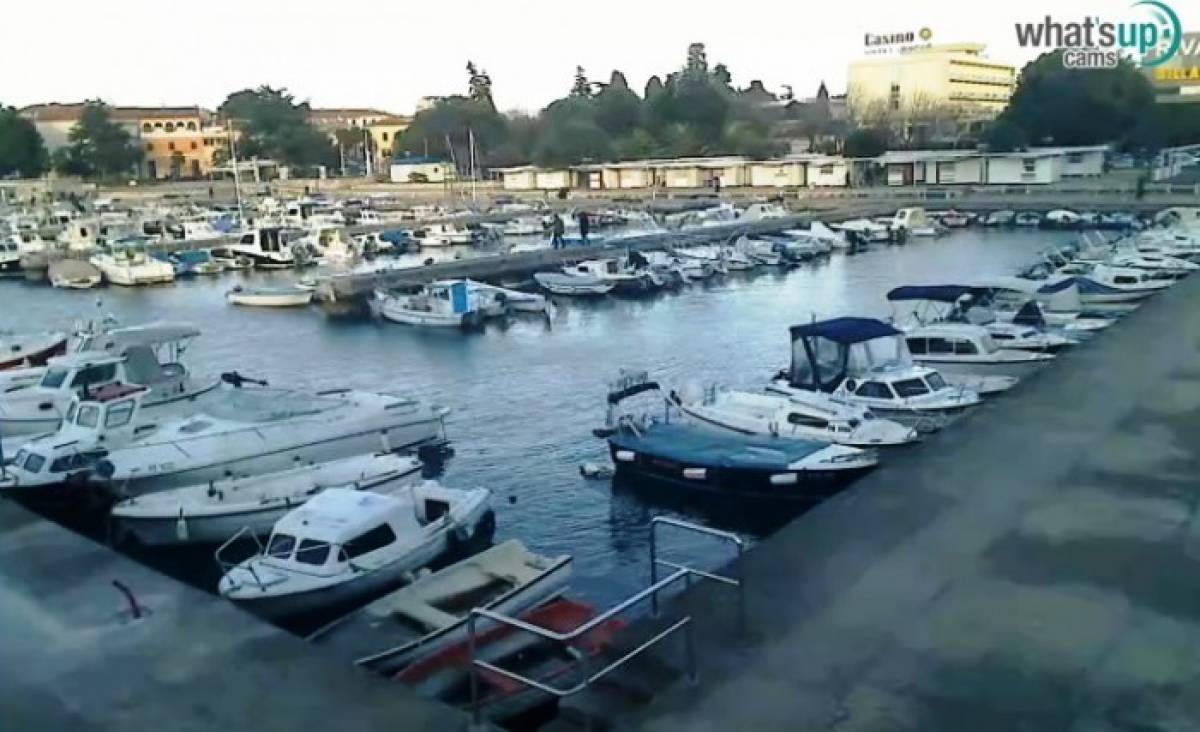 Porec - Marine, Poreč, [ Right now, LIVE ] LiveStreaming cameras from ...