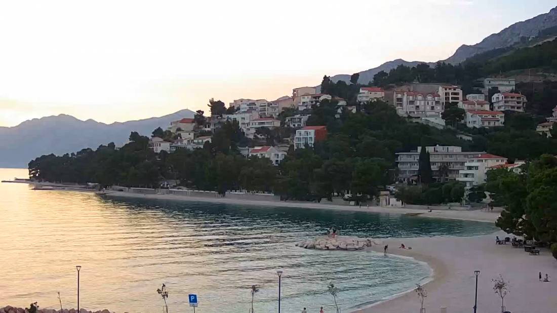 Baška Voda plaža Podluka, Baška Voda, [ Upravo sada, UŽIVO ...