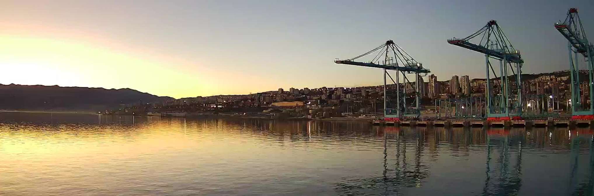 Rijeka Gateway, montaža obalne dizalice STS kamera 01, Rijeka, [ Upravo ...